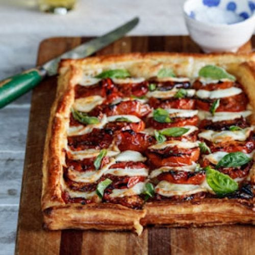 Caprese tart with roasted tomatoes - Simply Delicious