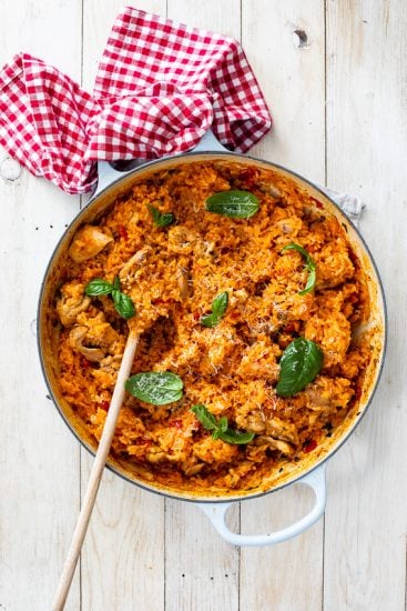 One pot tomato basil chicken rice - Simply Delicious