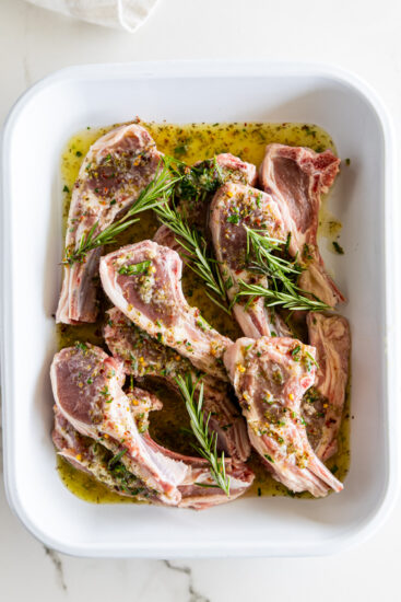 Easy Lemon Garlic Lamb Chops Recipe - Simply Delicious