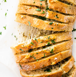 Cheesy pull apart garlic bread - Simply Delicious
